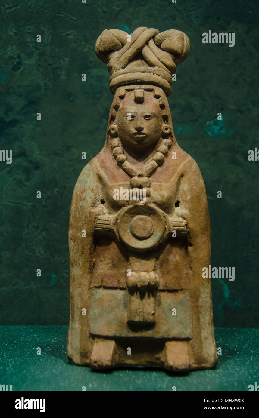 Mayan figure owl hi-res stock photography and images - Alamy