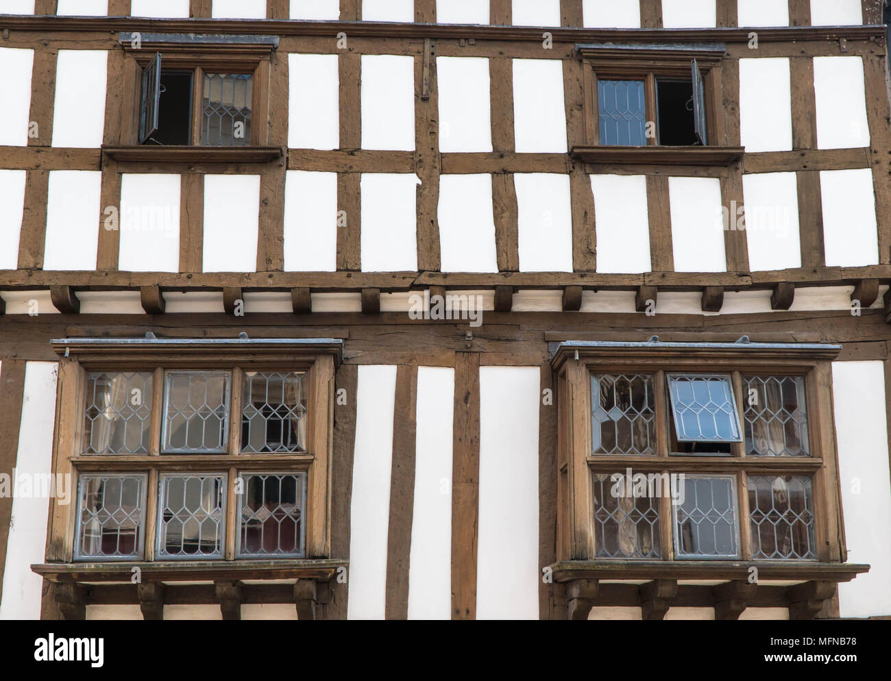 Medieval timberframe building hi-res stock photography and images - Alamy