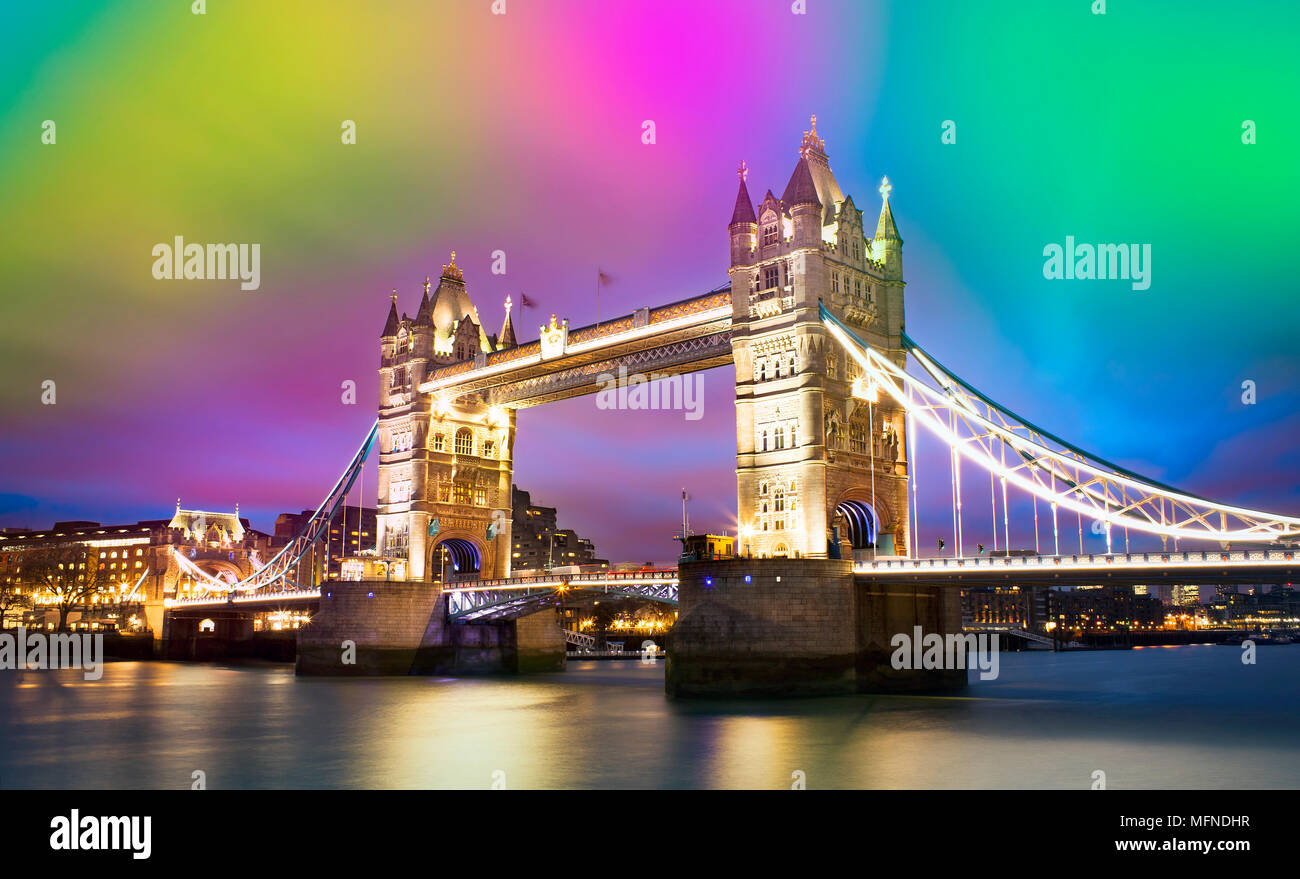 Sunset tower bridge hi-res stock photography and images - Alamy
