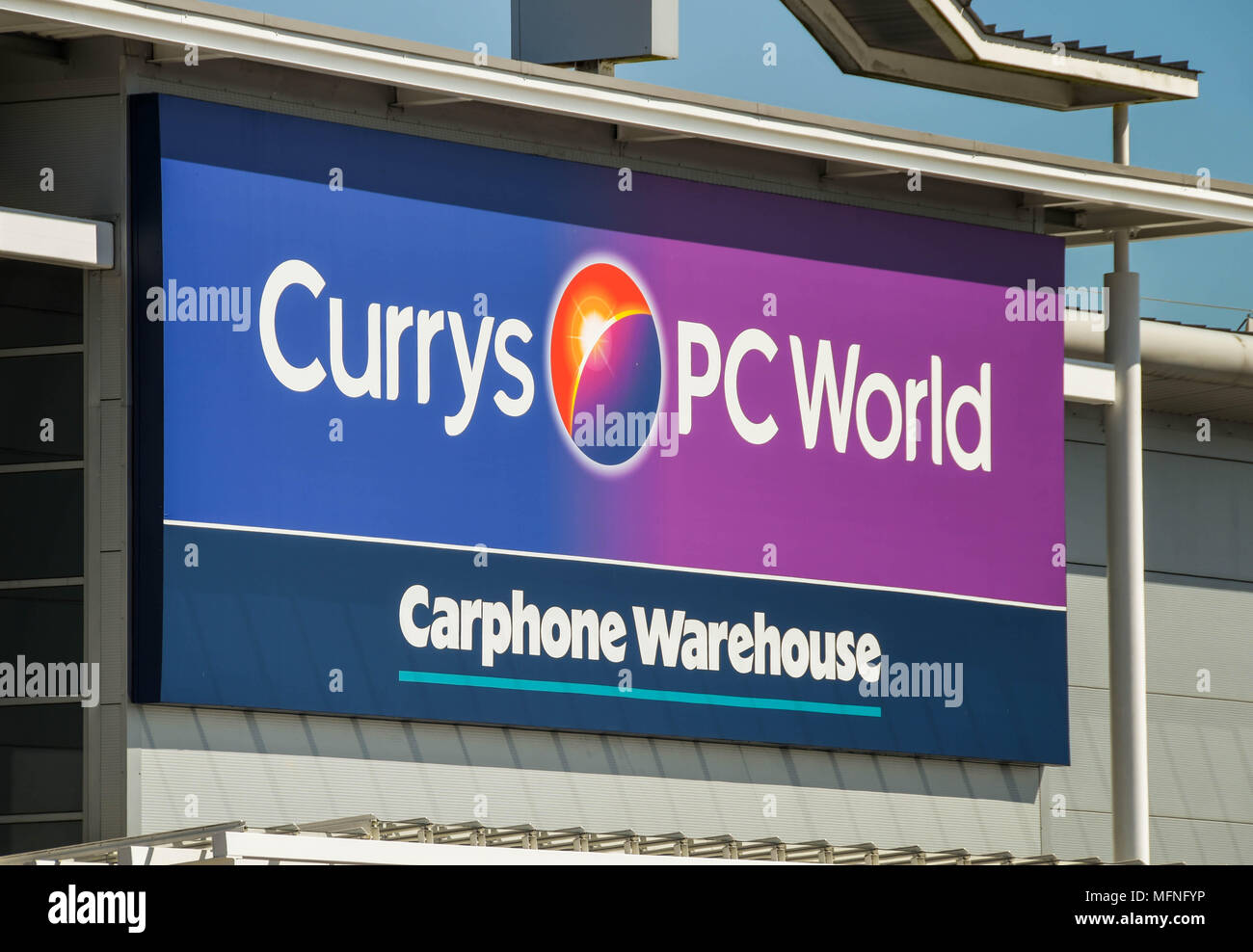 Currys sign hi-res stock photography and images - Alamy