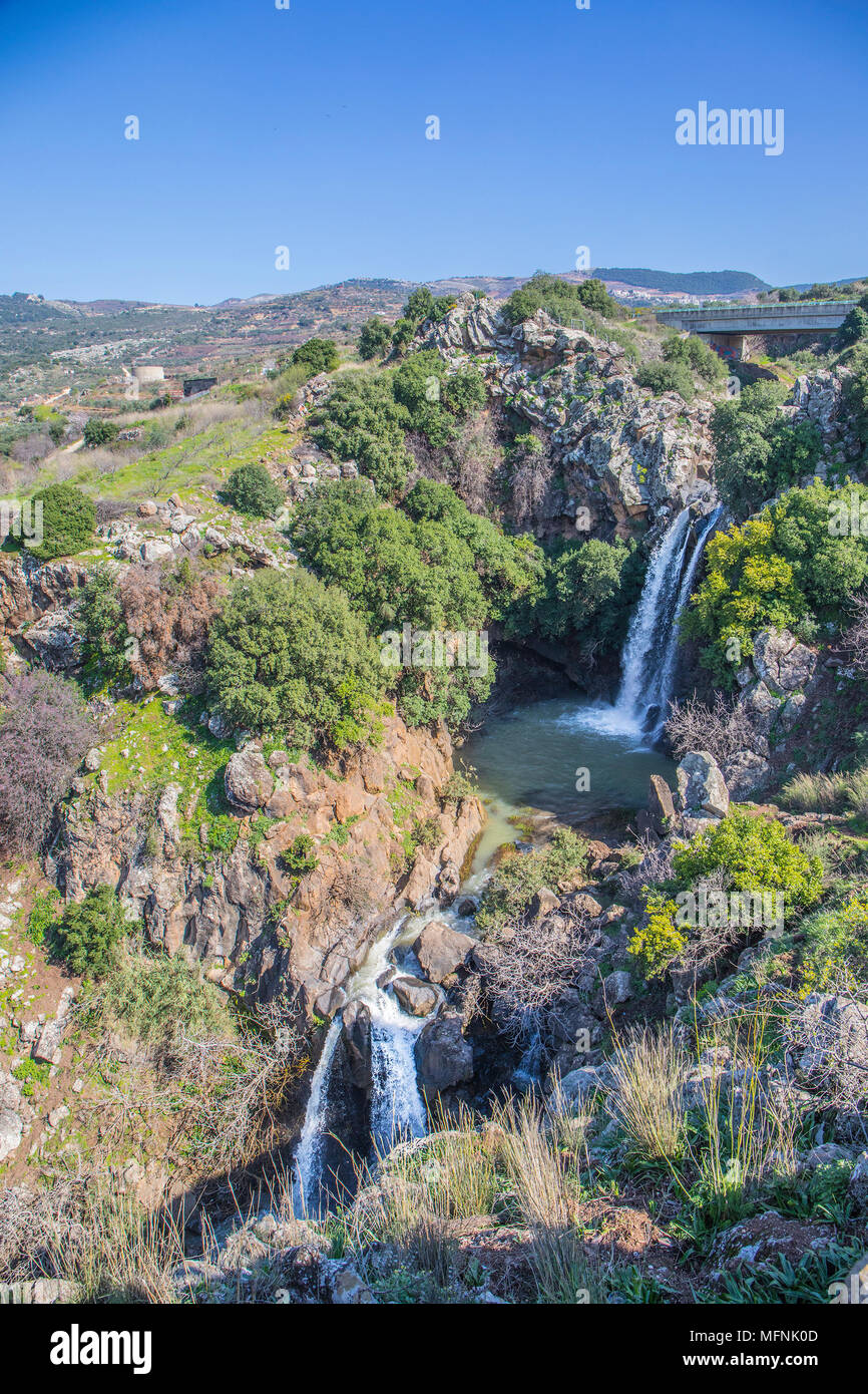Two drop waterfall hi-res stock photography and images - Alamy