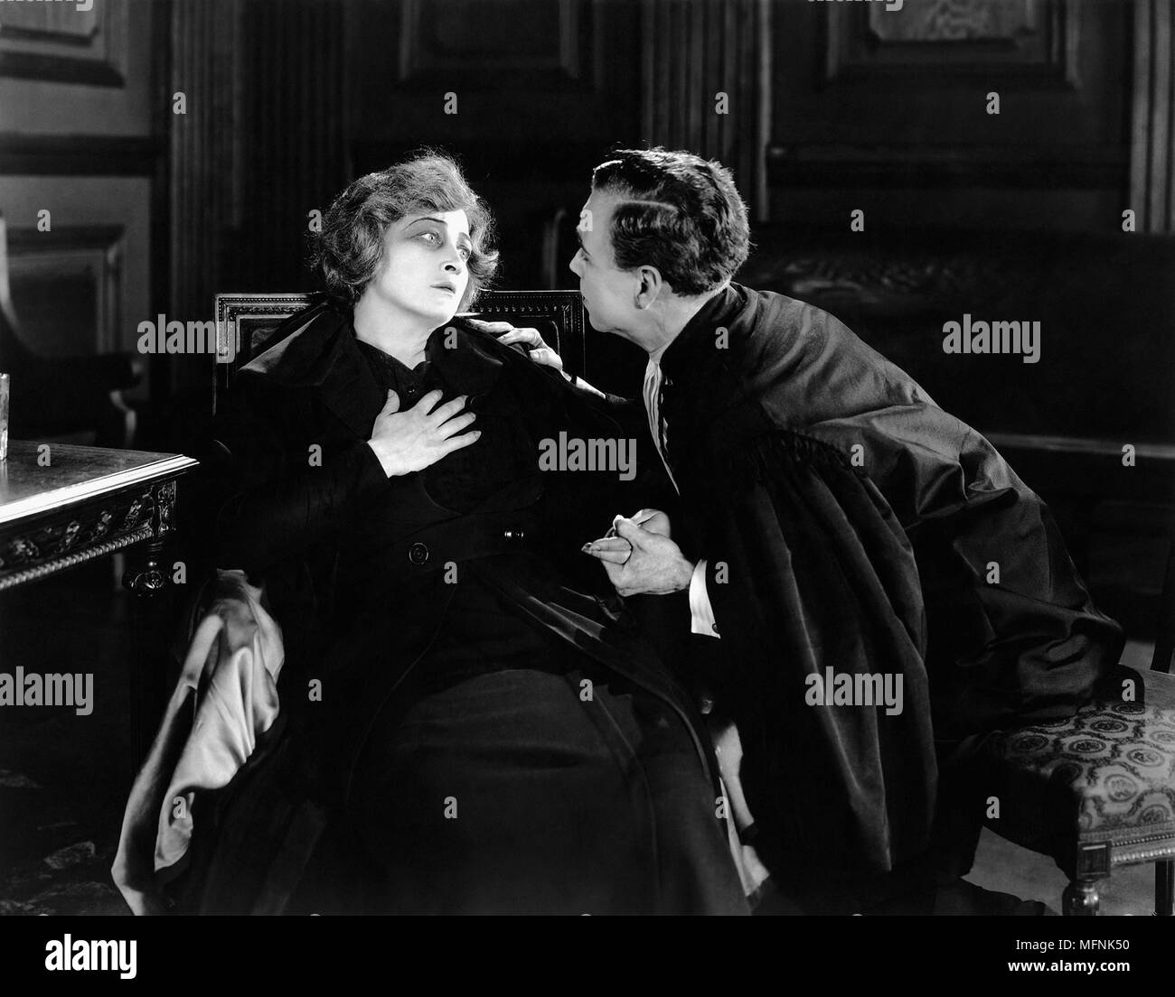 Madame X USA Director : Lionel Barrymore Ruth Chatterton, Raymond ...