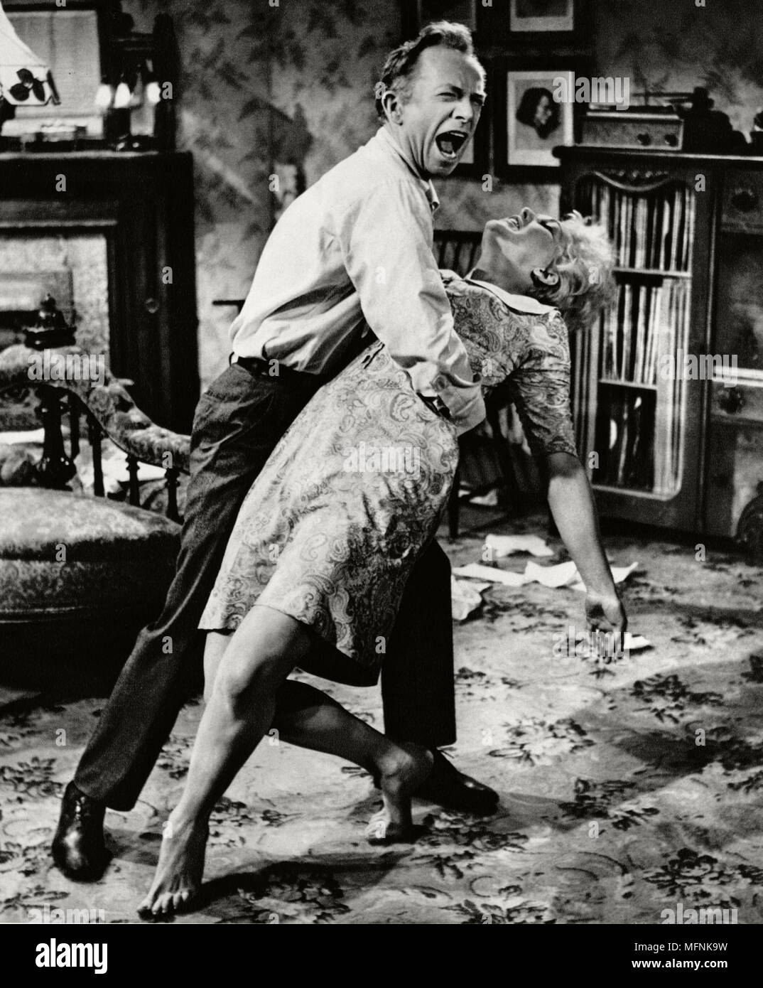 Kiss Me, Stupid USA Director : Billy Wilder Ray Walston, Kim Novak ...