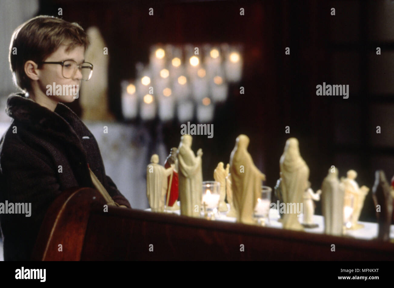 The Sixth Sense USA Director : M. Night Shyamalan Haley Joel Osment ...