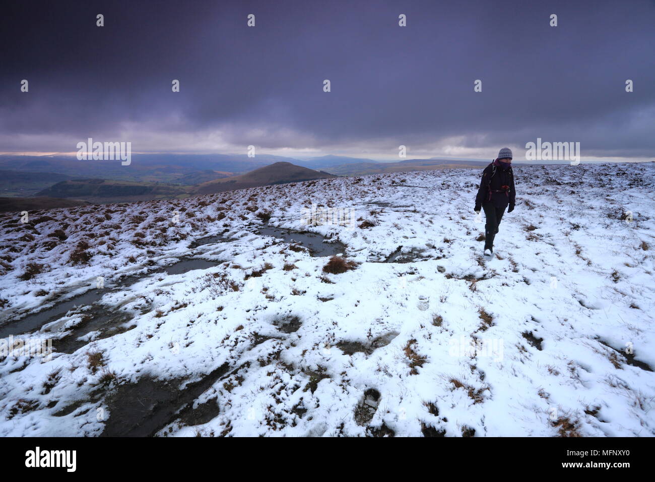 Walker in brecon beacons hi-res stock photography and images - Alamy