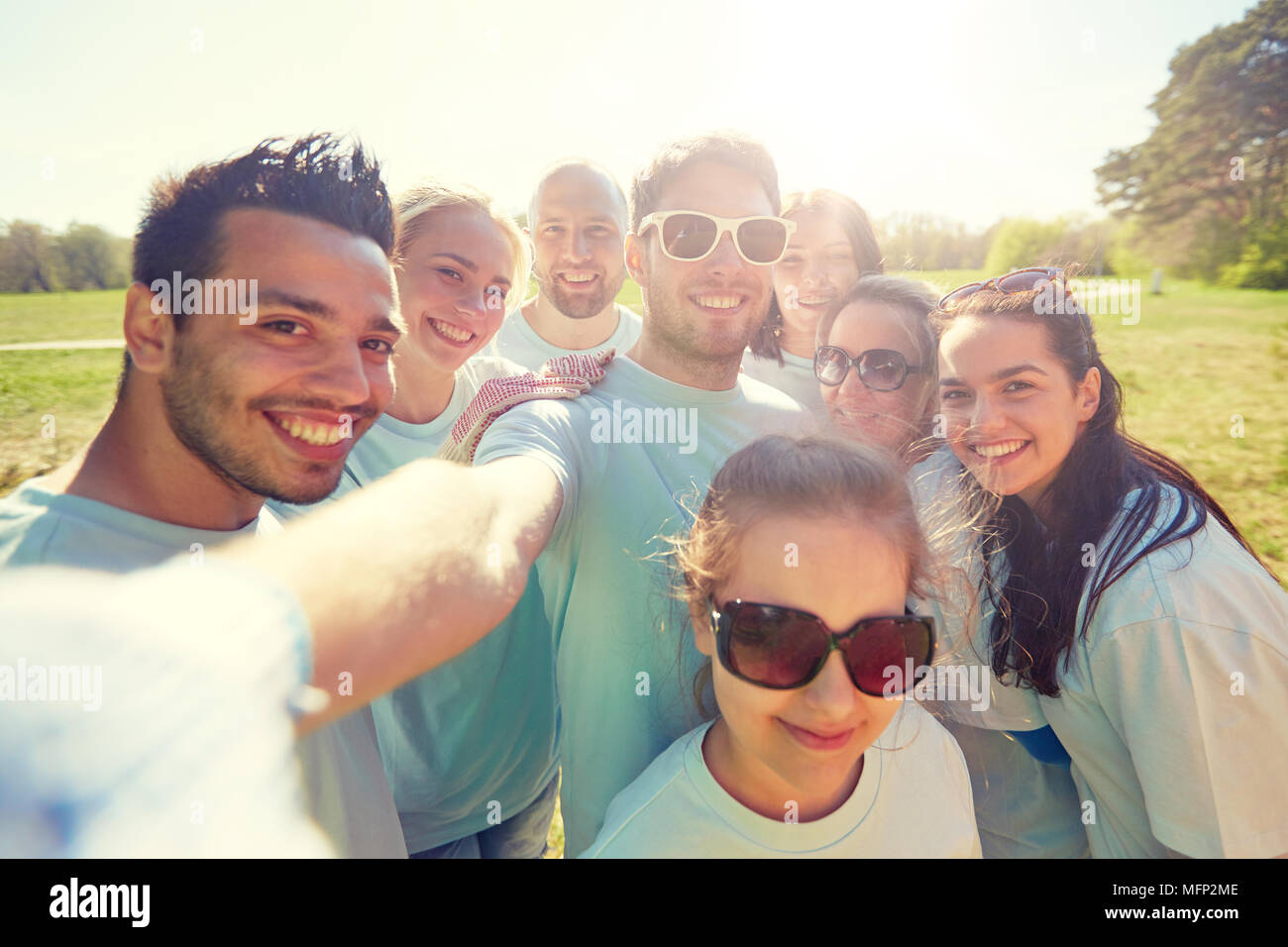 Group selfie teen hi-res stock photography and images - Alamy
