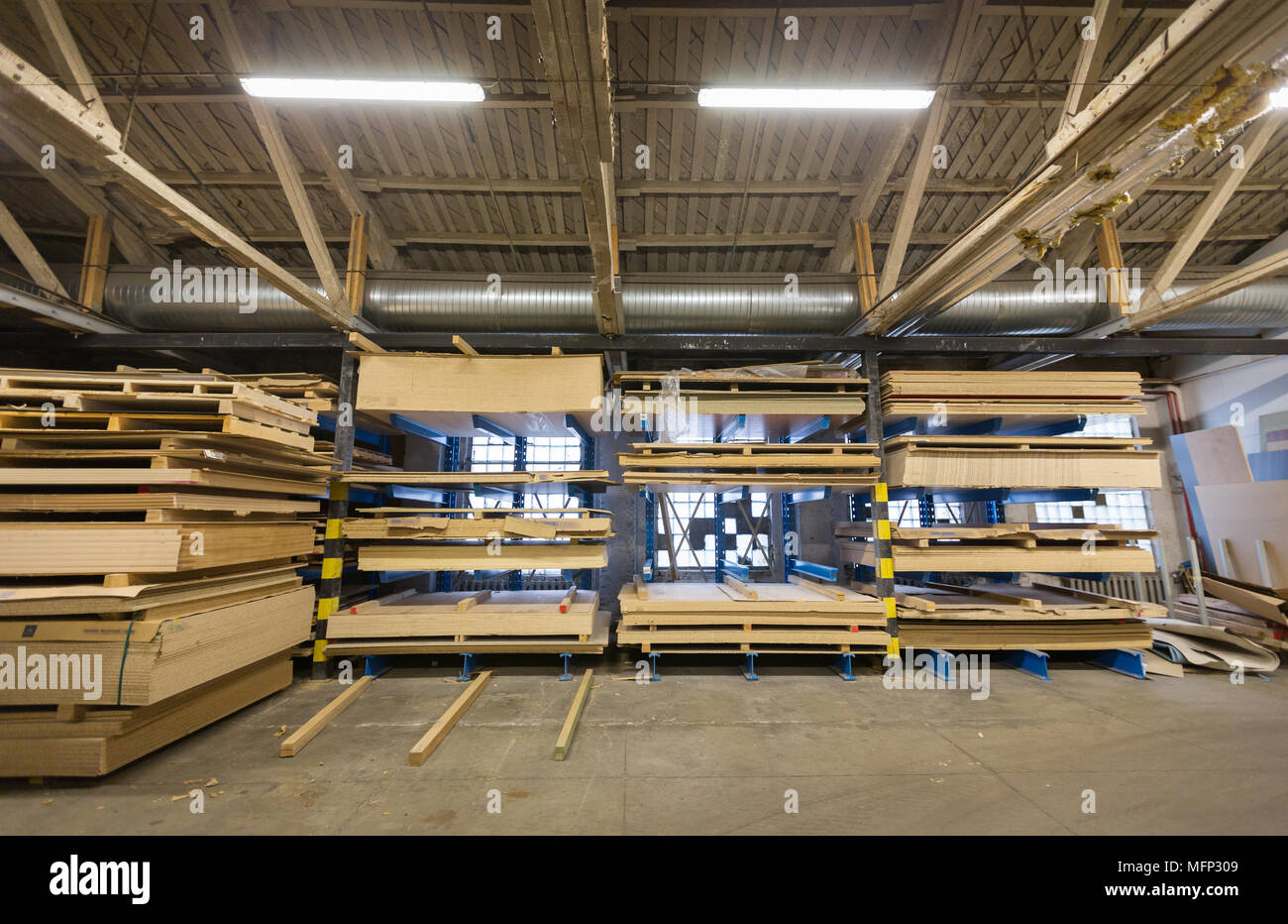 Mdf boards hi-res stock photography and images - Alamy
