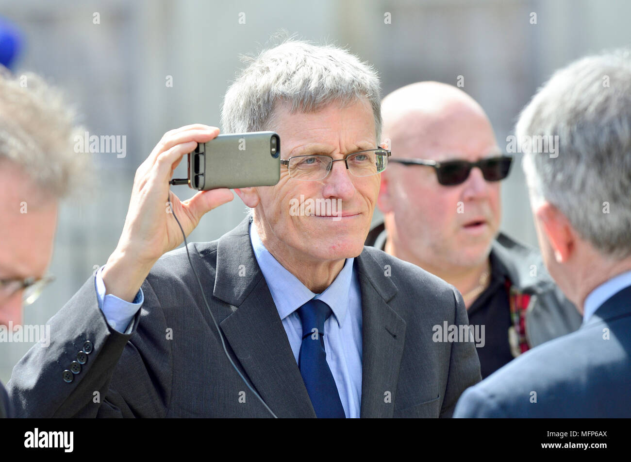 Simon calder hi-res stock photography and images - Alamy