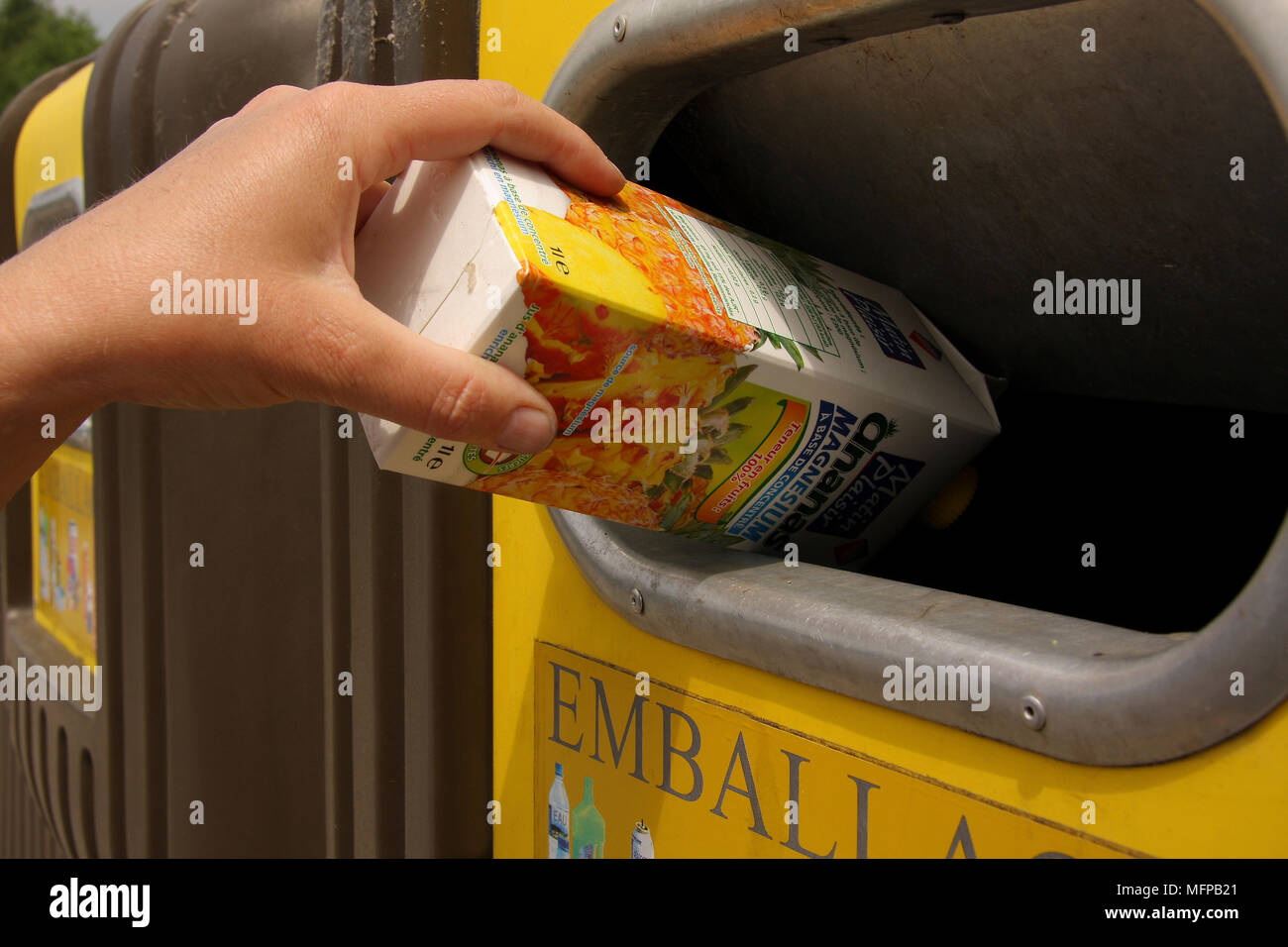 Re cycling bins hi-res stock photography and images - Alamy