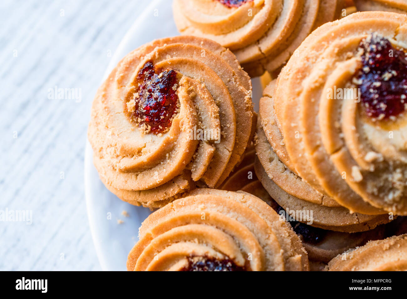 Jammie Dodgers Biscuits / Cookies Filled with Jam. Traditional Bakery ...