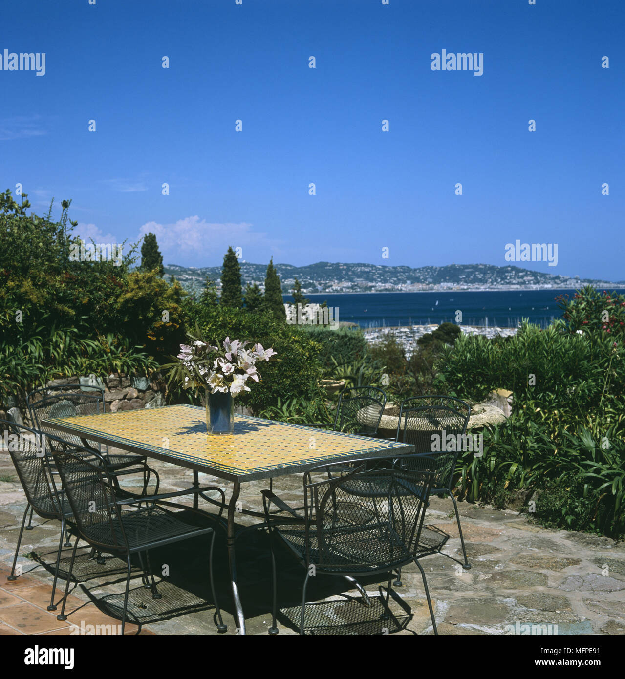 Coastal landscape view hi-res stock photography and images - Alamy