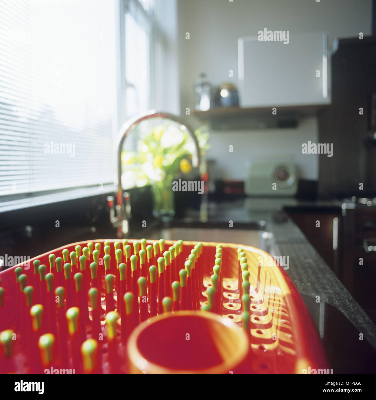 1950s kitchen sink hi-res stock photography and images - Alamy