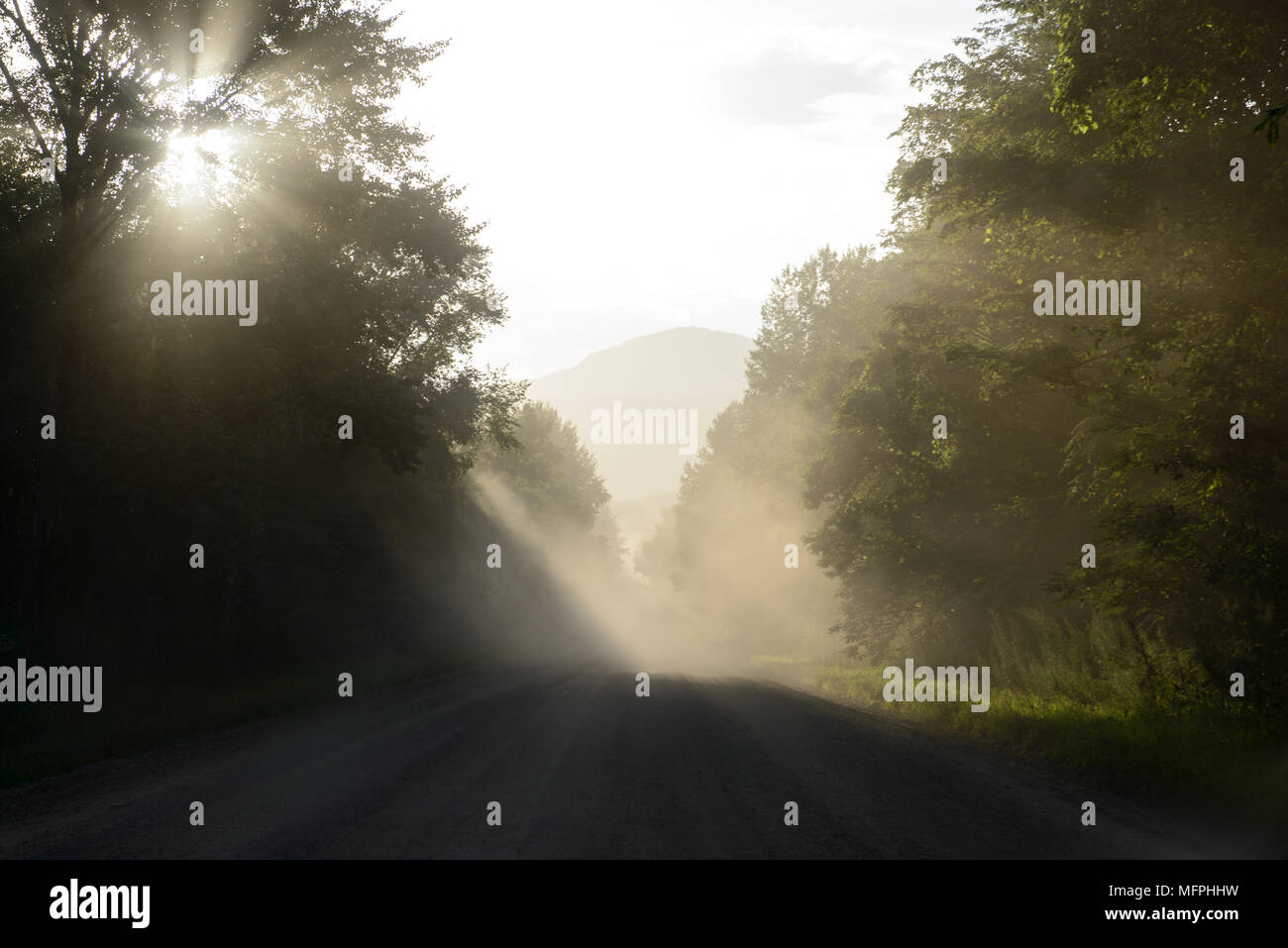 Cloud light ray road hi-res stock photography and images - Alamy