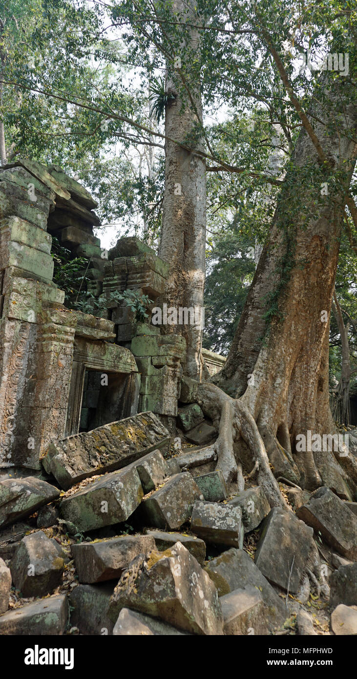 ancient temple complex of ankgor wat in cambodia Stock Photo - Alamy
