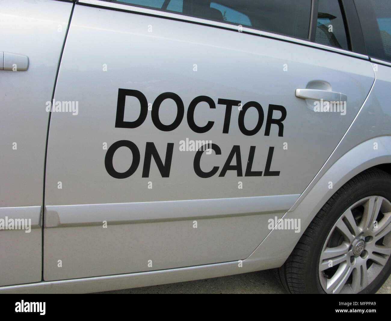 Doctor on call hi-res stock photography and images - Alamy