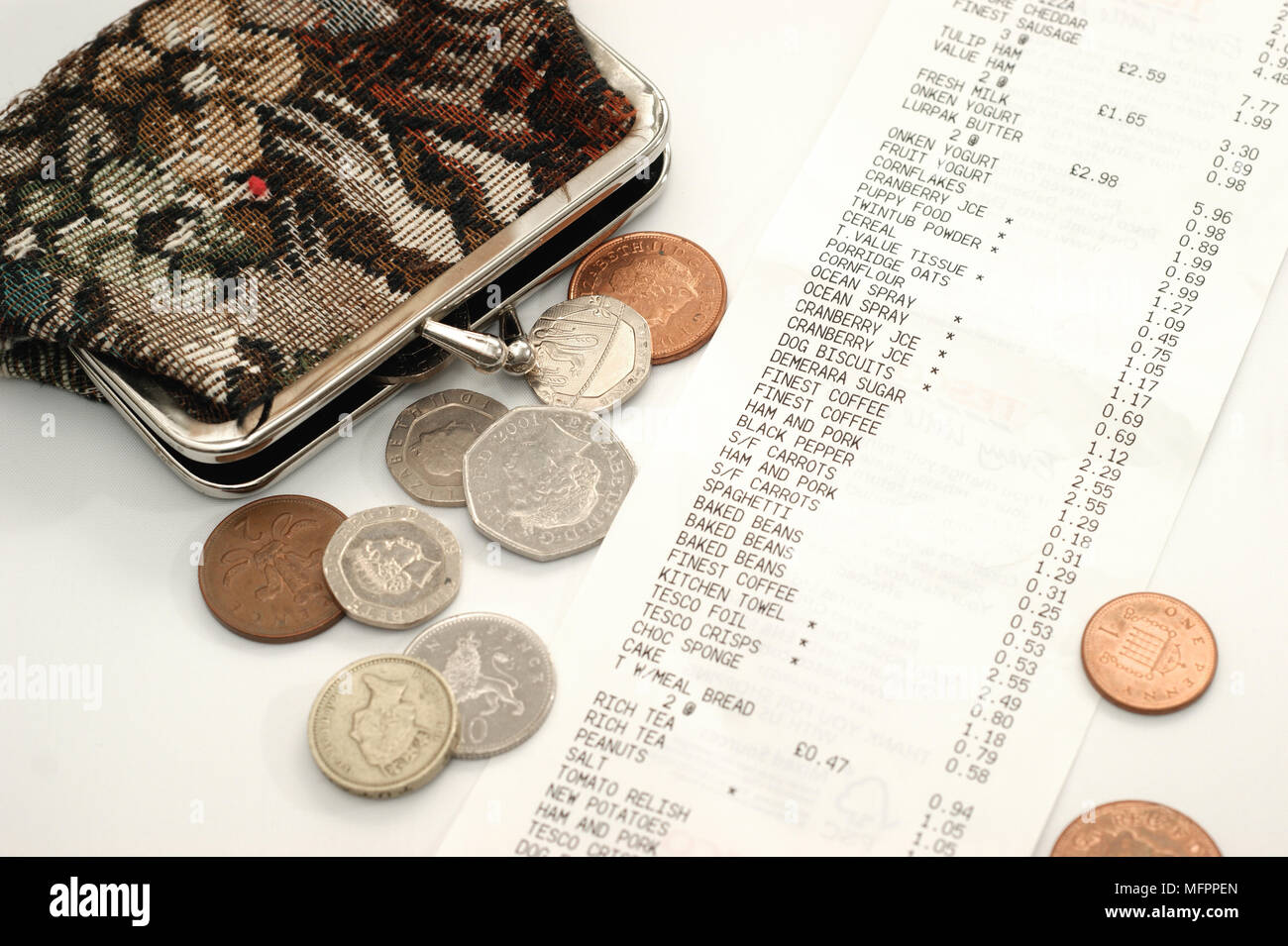 Supermarket Till Price High Resolution Stock Photography and Images - Alamy