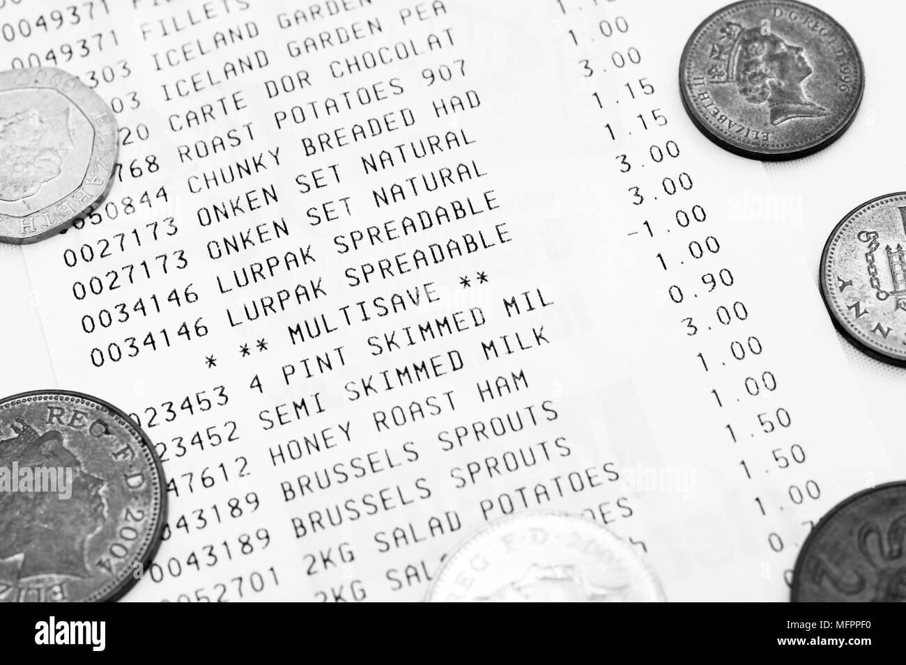 Supermarket till price hi-res stock photography and images - Alamy