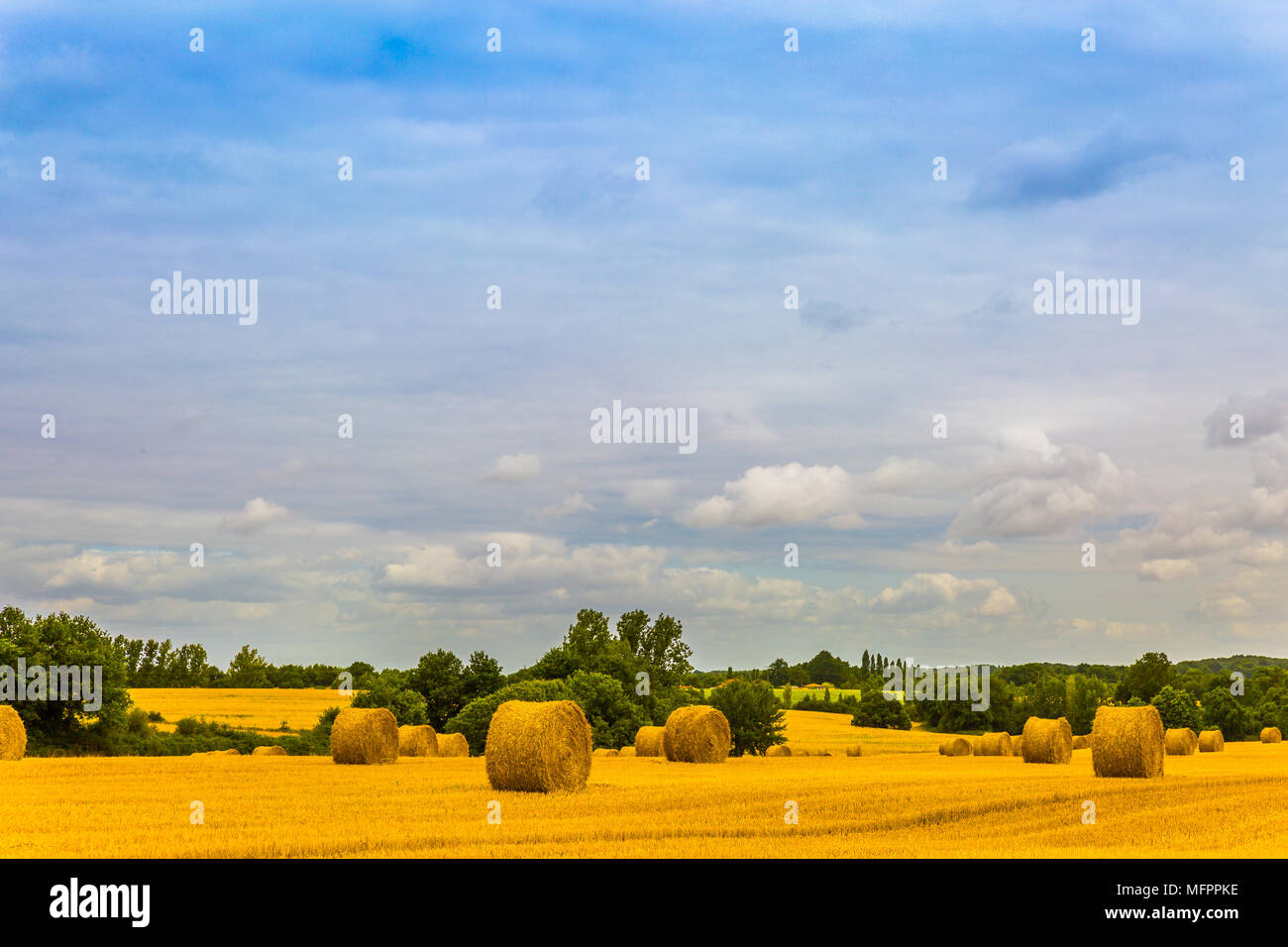Countryside village scenic route hi-res stock photography and images ...