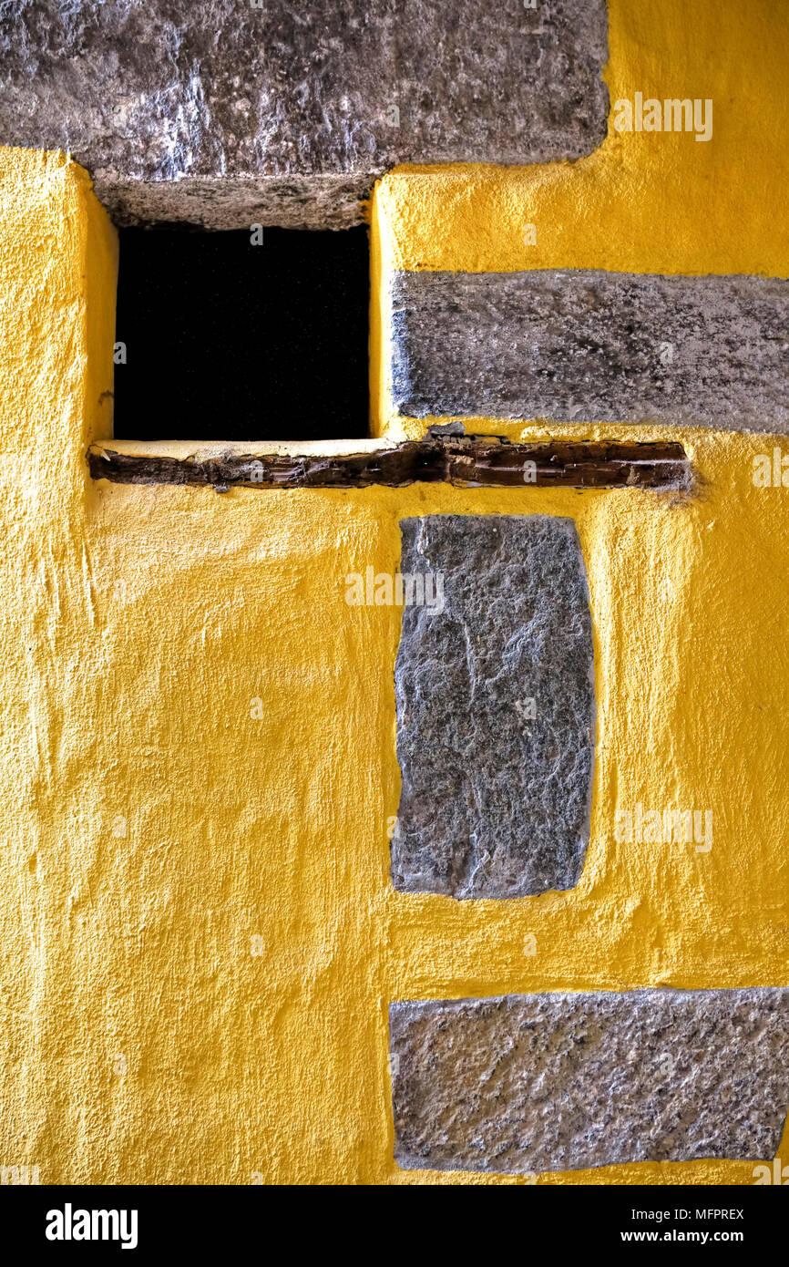 Inset in stone hi-res stock photography and images - Alamy