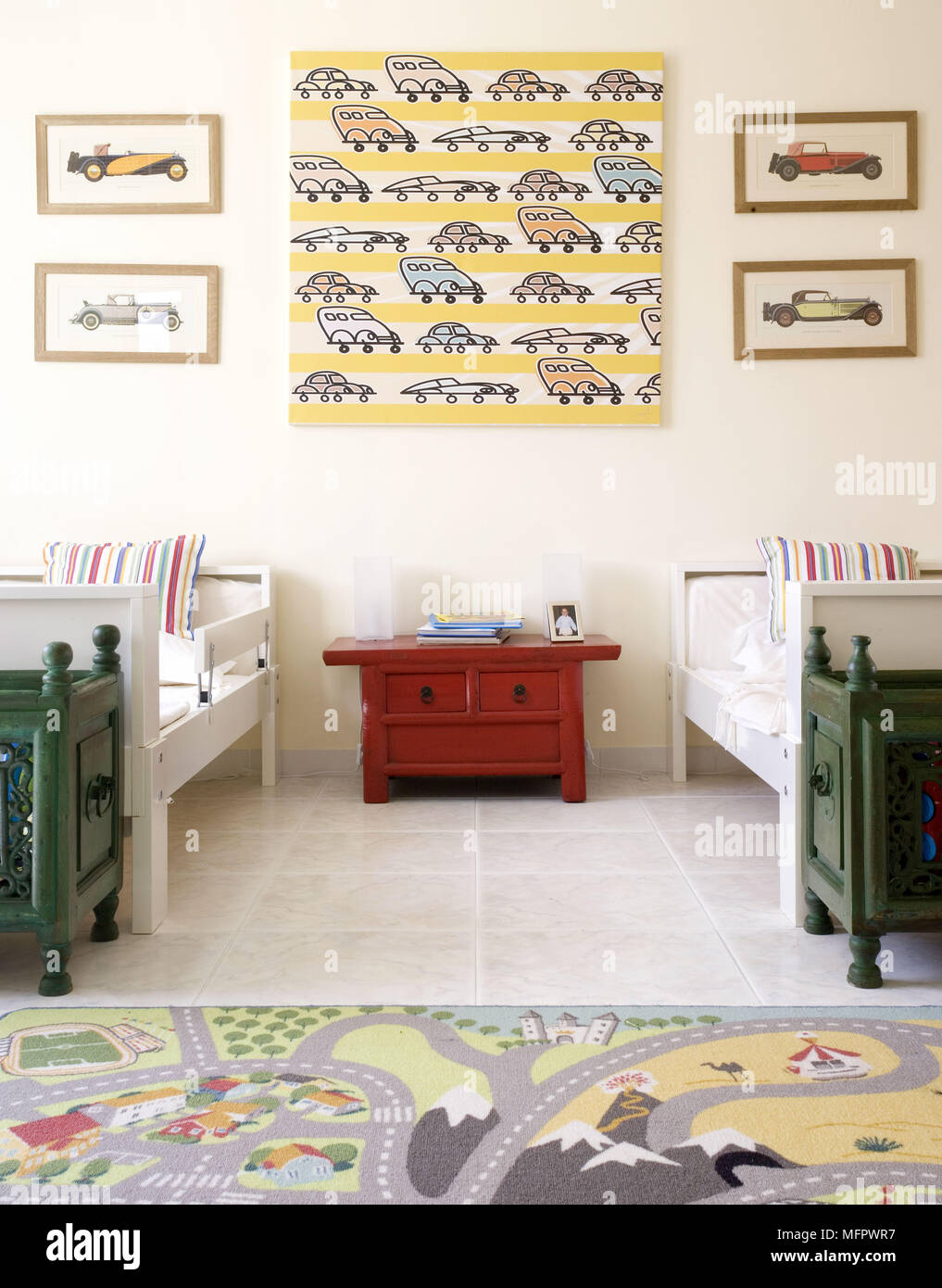 White stripe chest hi-res stock photography and images - Alamy