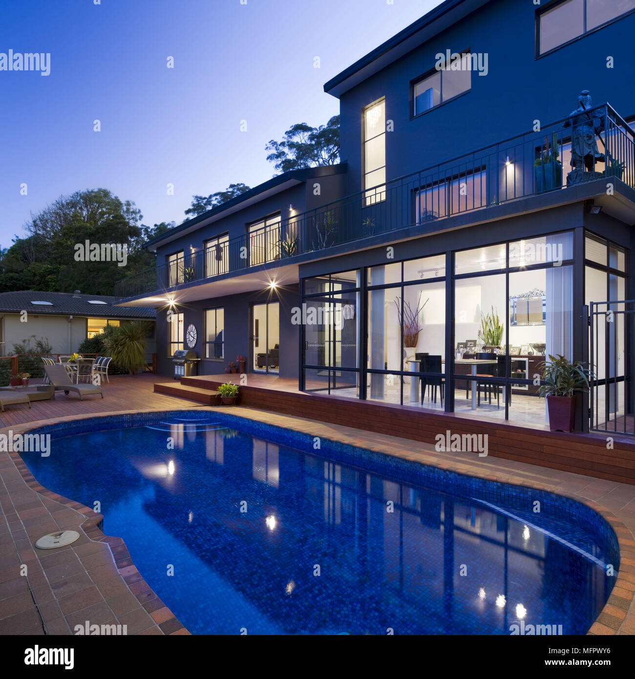 Australian house with swimming pool hi-res stock photography and images ...