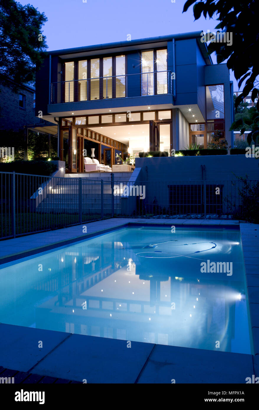 Australian house with swimming pool hi-res stock photography and images ...