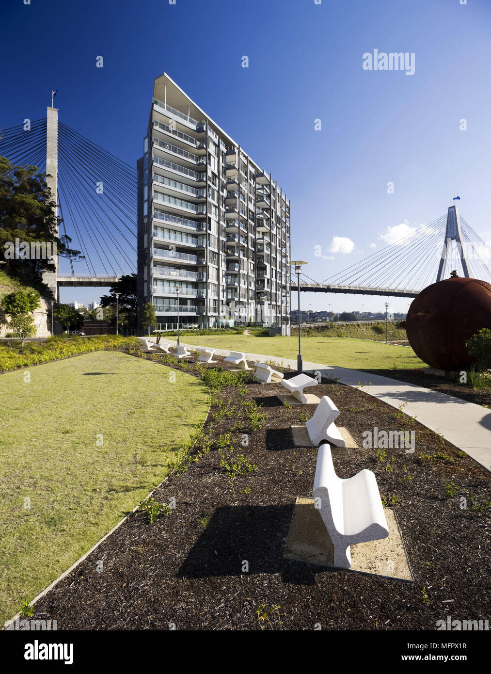 Exterior of modern luxury apartment block Stock Photo - Alamy