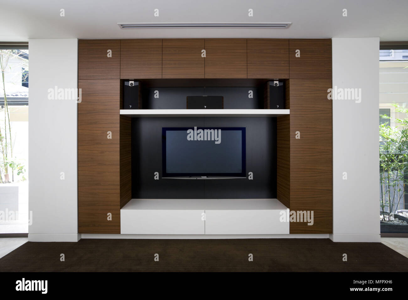 Widescreen image hi-res stock photography and images - Alamy