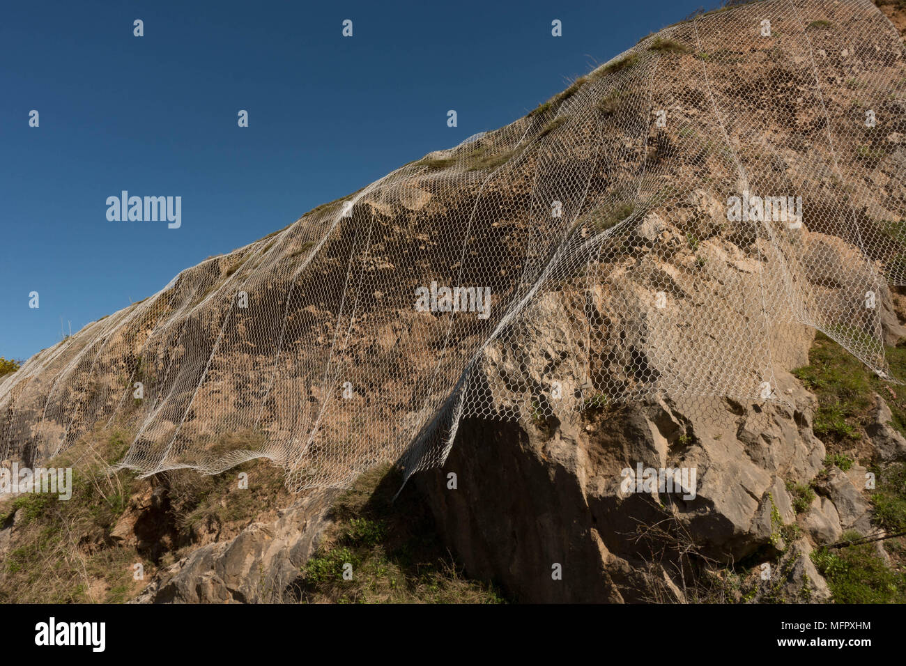Rock fall netting hi-res stock photography and images - Alamy