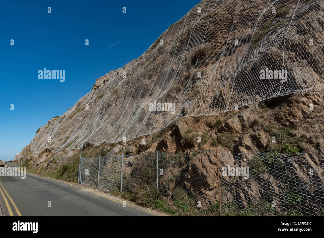 Rock fall netting hi-res stock photography and images - Alamy