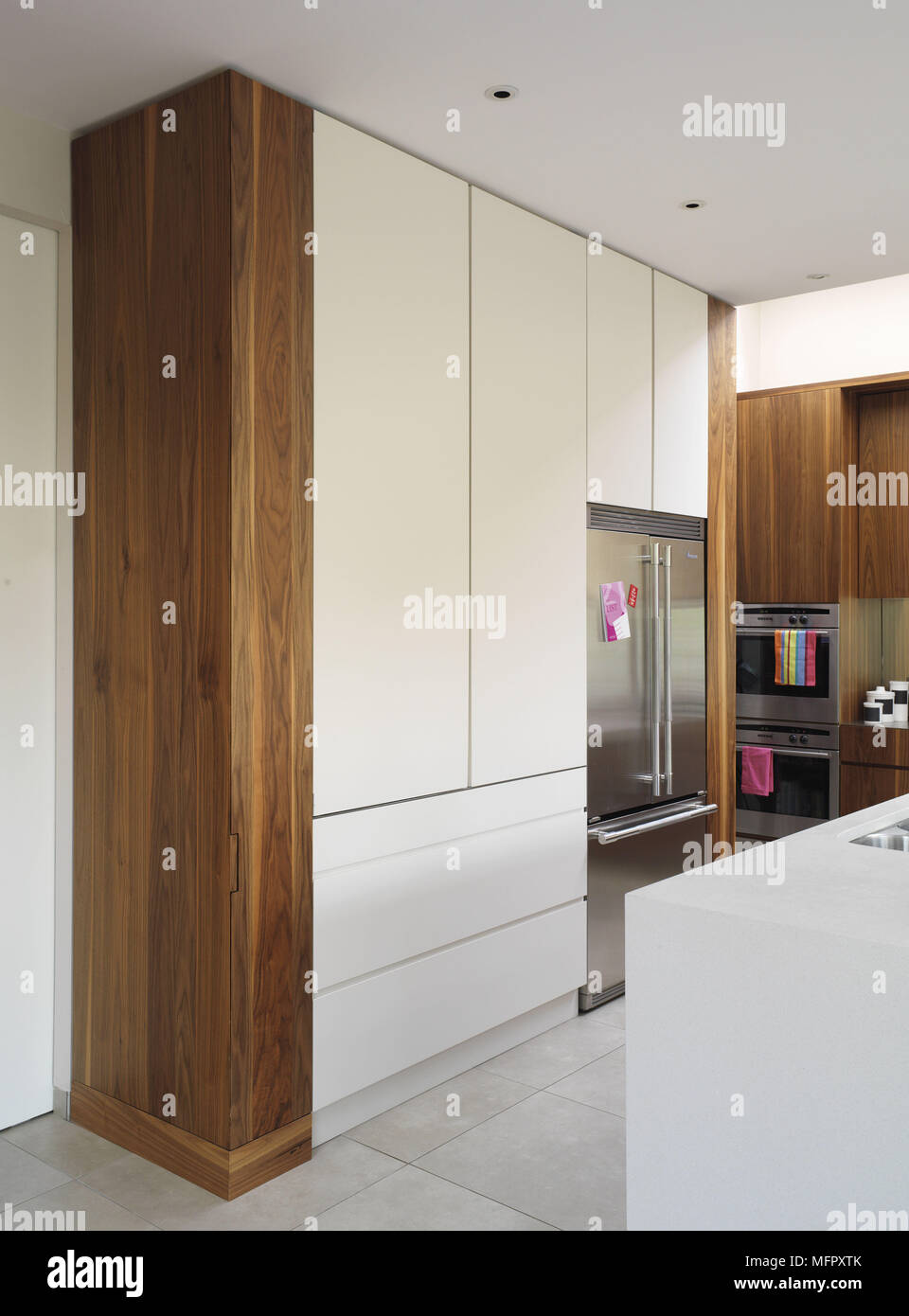 Modern kitchen with white units Stock Photo - Alamy