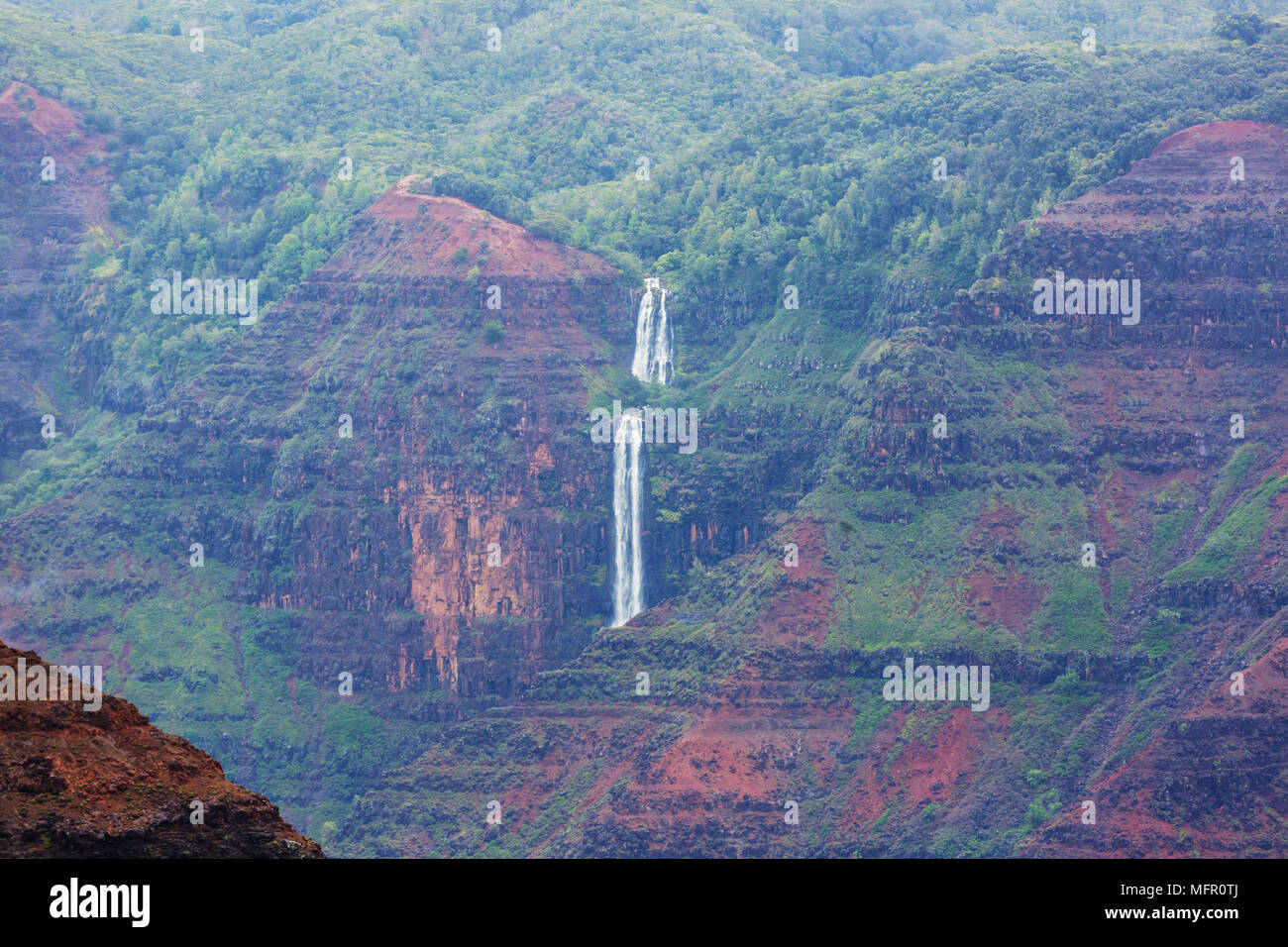 Ravine hawaii hi-res stock photography and images - Alamy