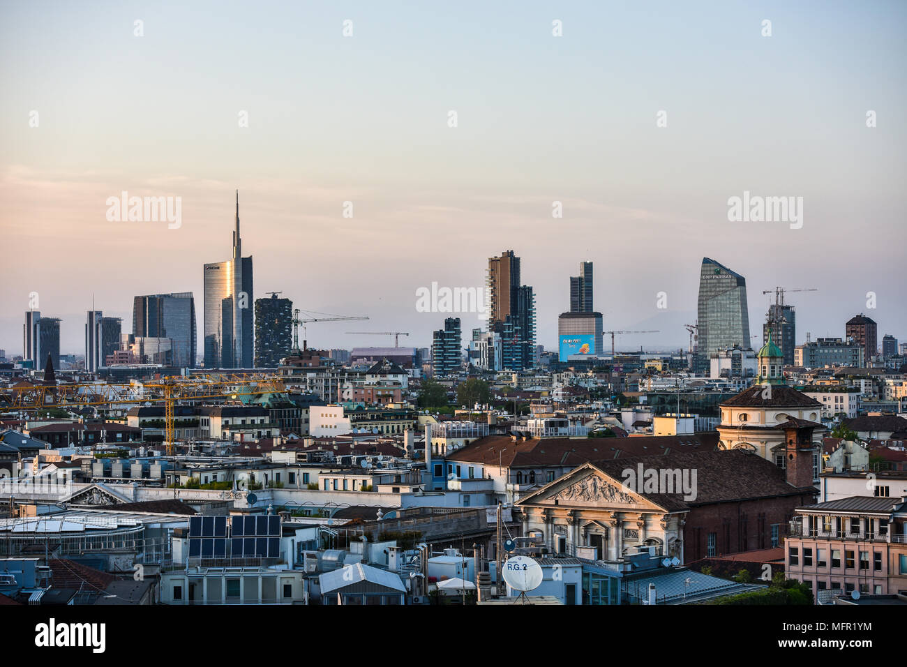 Milan skyline skyscrapers hi-res stock photography and images - Alamy