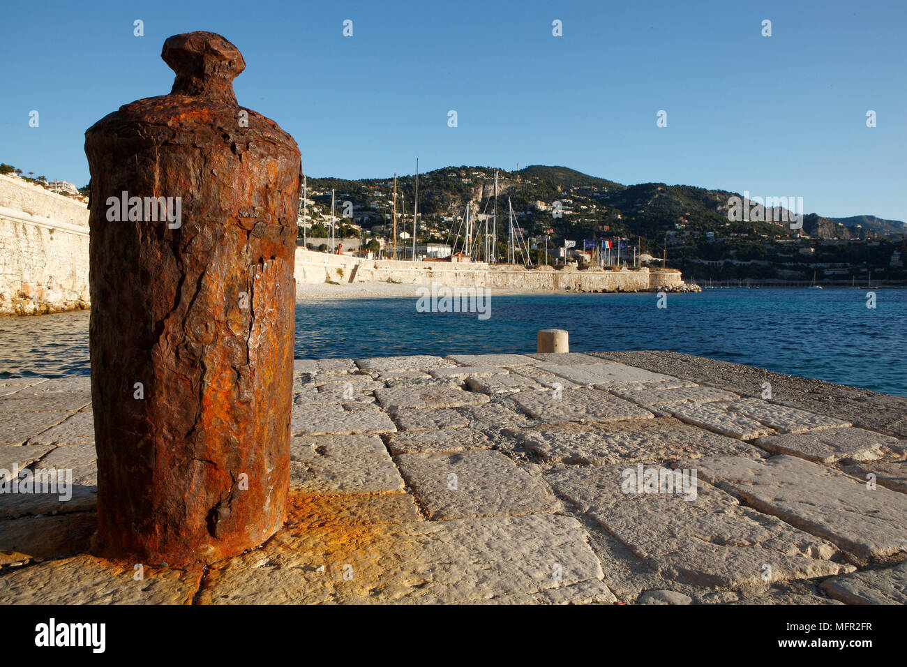 Cannon bollard hi-res stock photography and images - Alamy