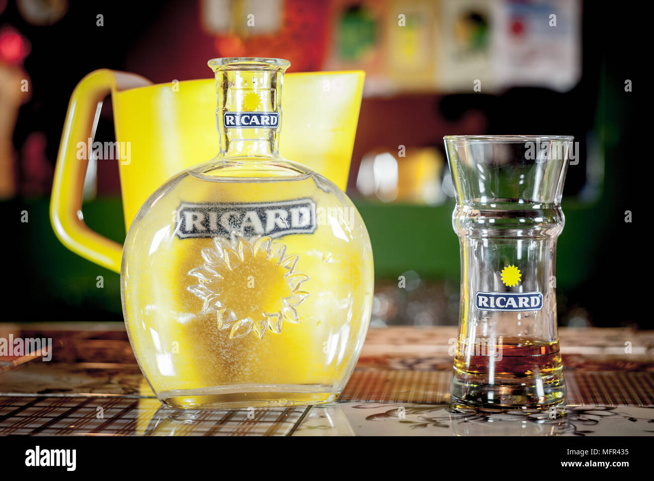 Logo de pernod ricard hi-res stock photography and images - Alamy