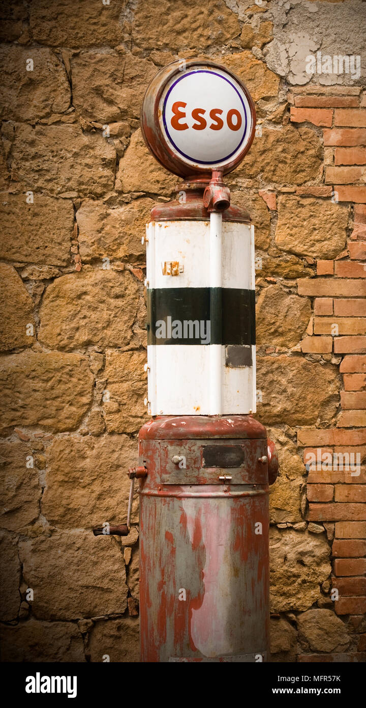 Old esso petrol pump hi-res stock photography and images - Alamy