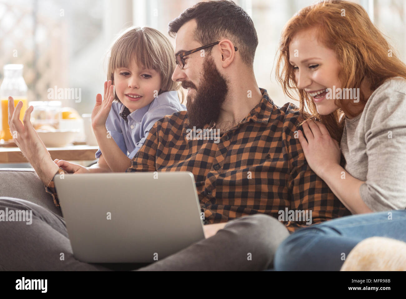Cartoon happy family laptop hi-res stock photography and images - Alamy