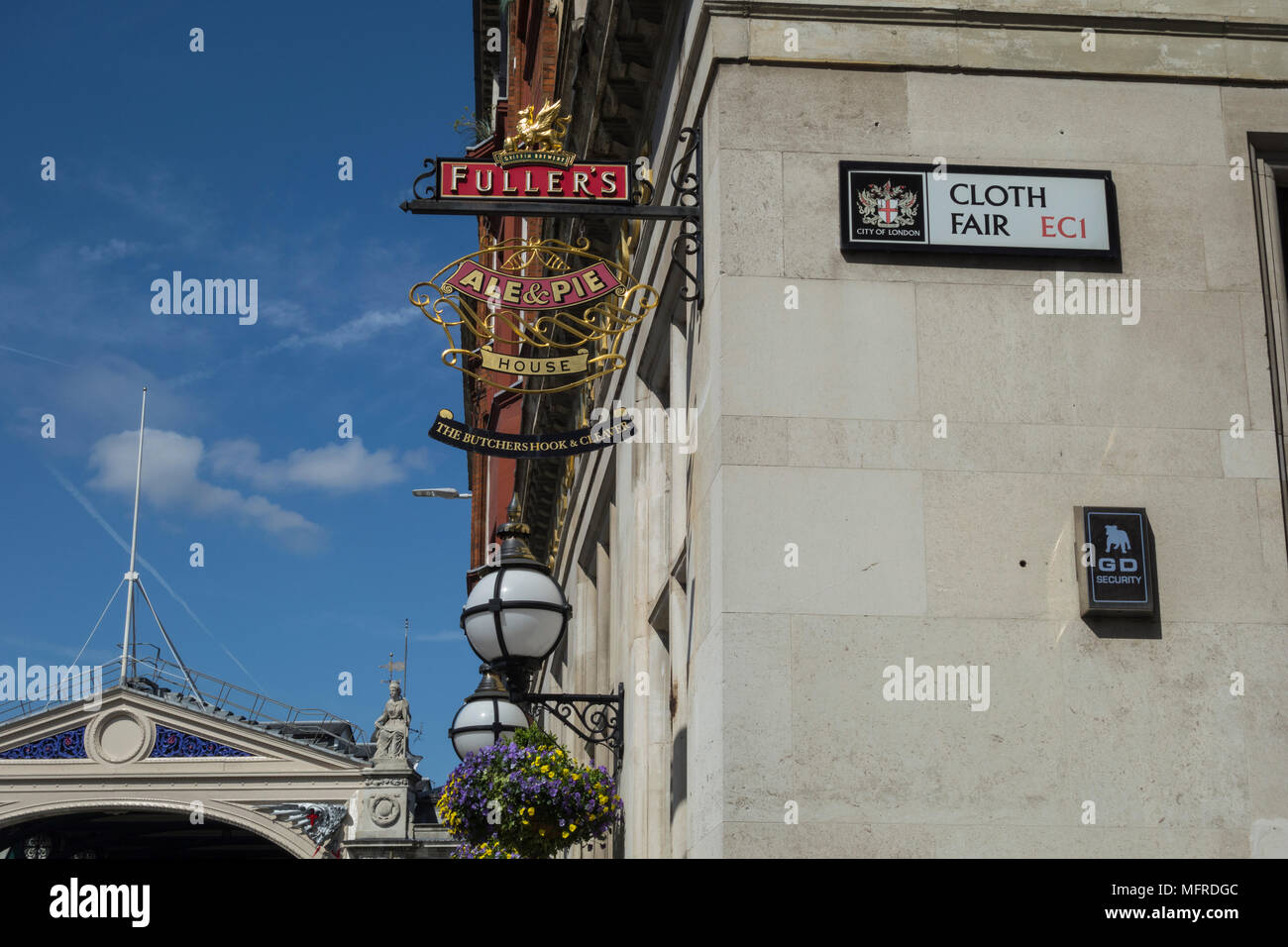 Cloth fair smithfield hi-res stock photography and images - Alamy