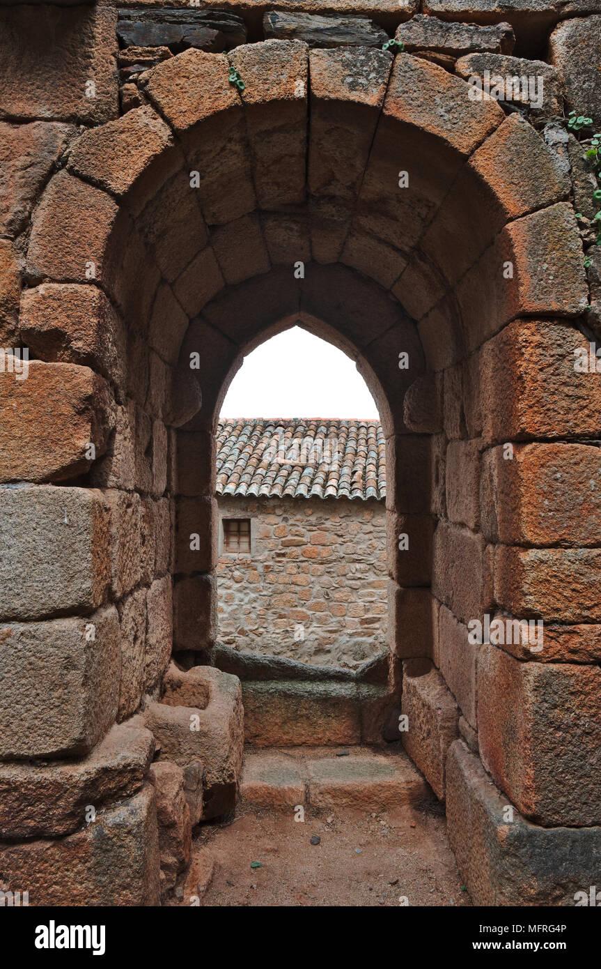 Knights templar tower hi-res stock photography and images - Alamy