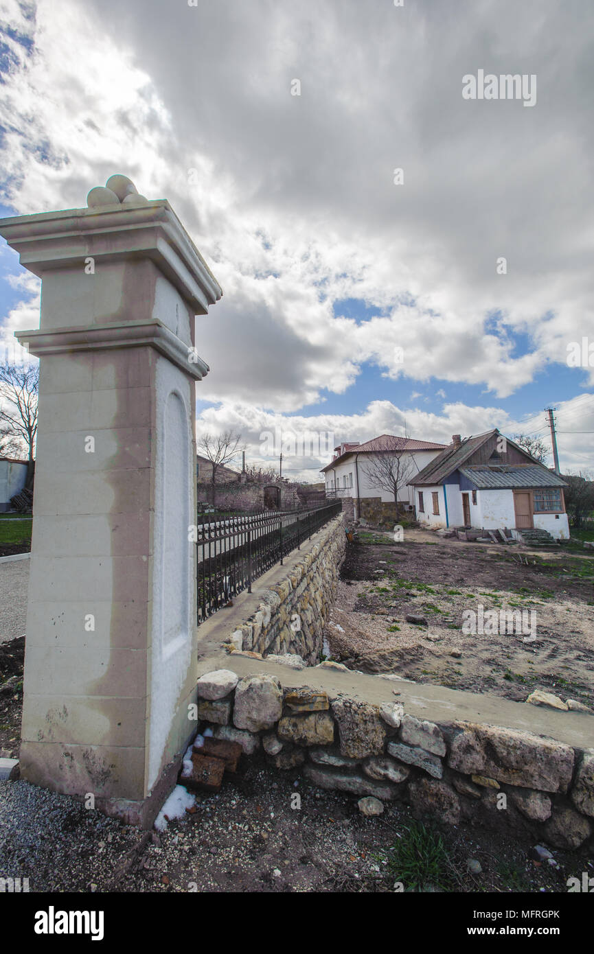 White decorative pillar Stock Photo - Alamy