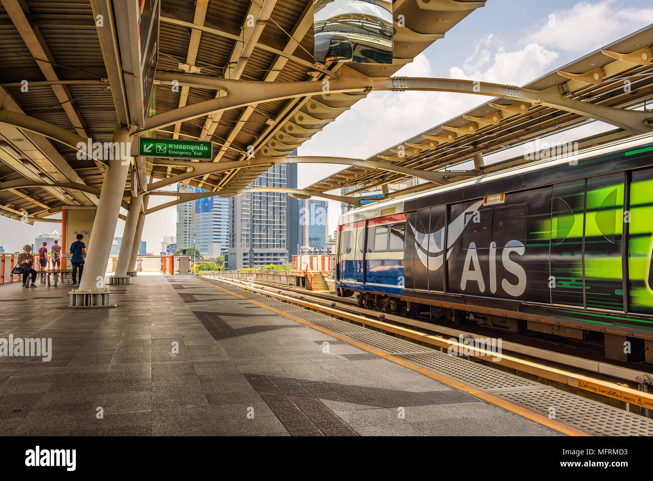 Bangkok transit system bts skytrain hi-res stock photography and images ...