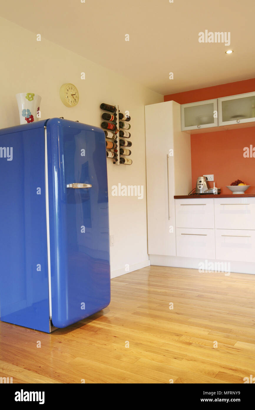 Blue fridge hi-res stock photography and images - Alamy