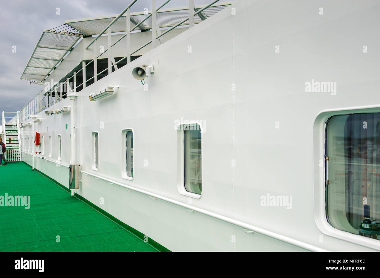 White tour boat decks hi-res stock photography and images - Alamy