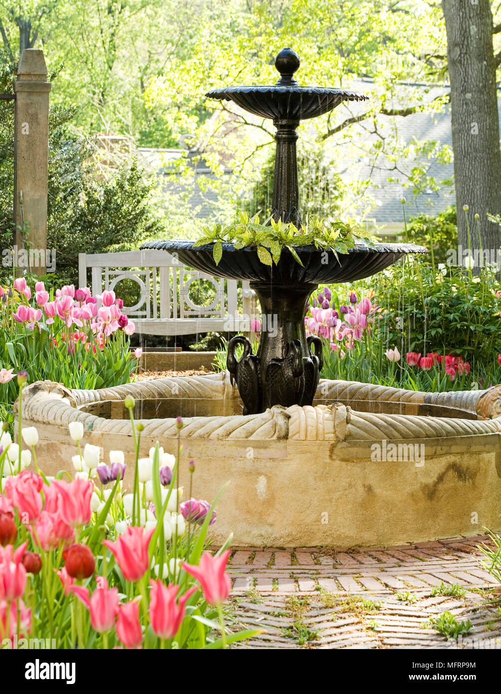 Fountain in spring hi-res stock photography and images - Alamy