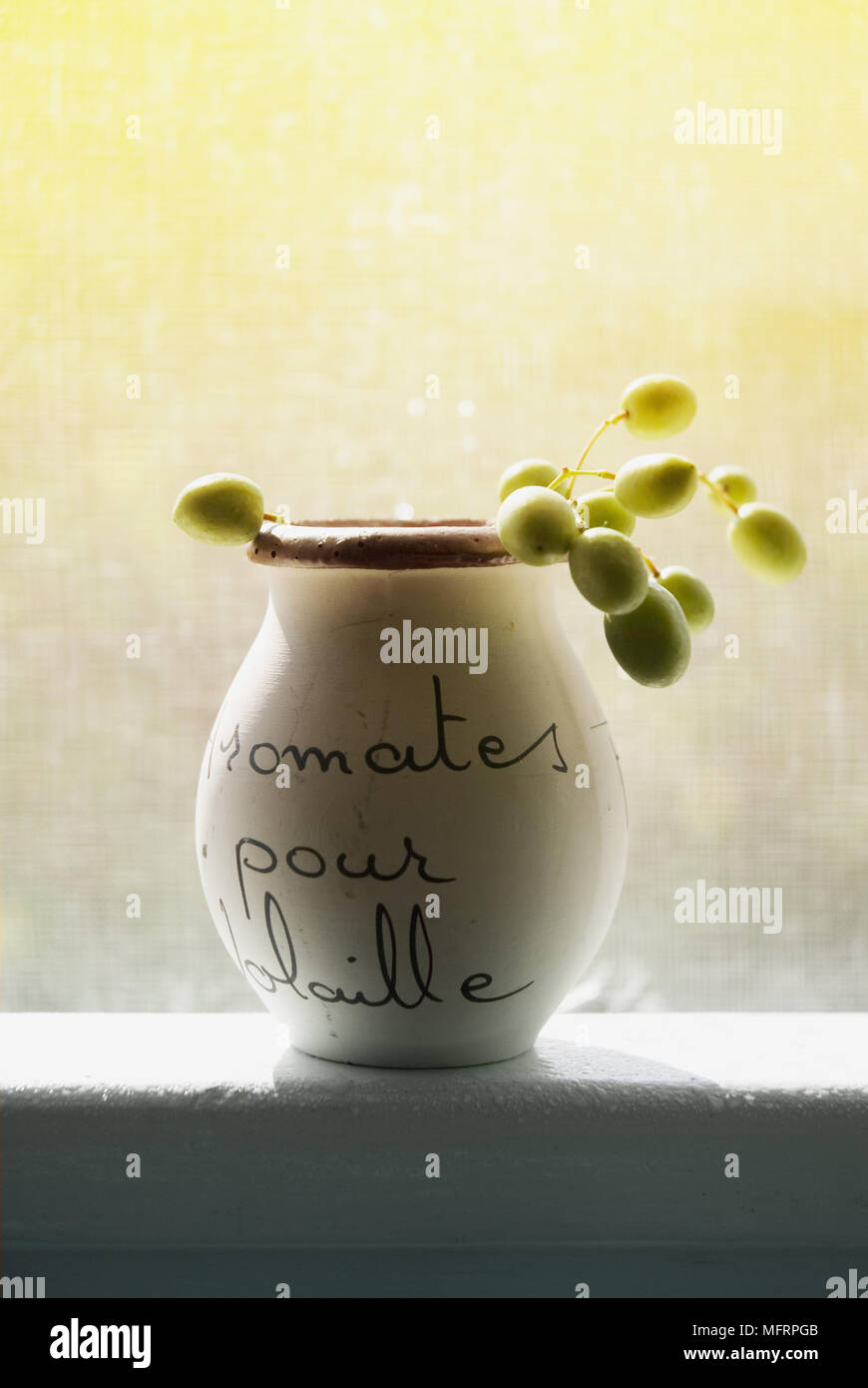 Olives in pot Stock Photo - Alamy