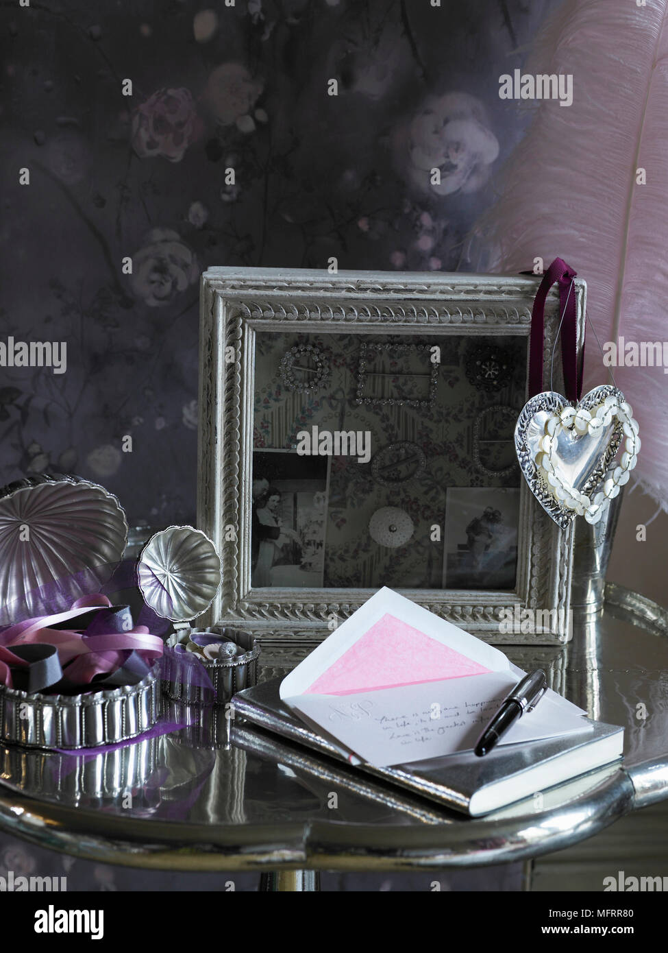 Styled interior pictureframe hi-res stock photography and images - Alamy