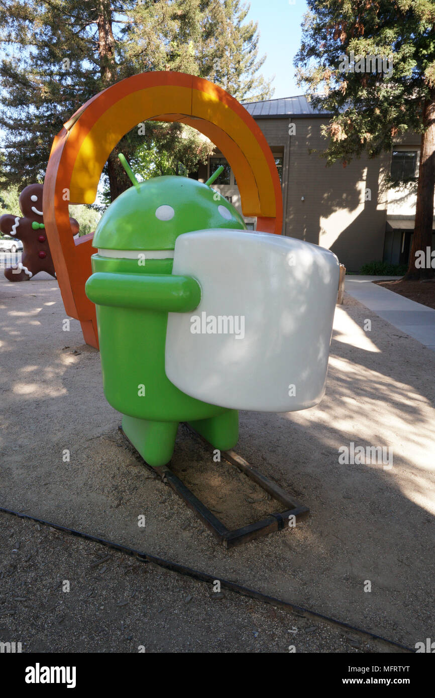 Android sculpture garden hi-res stock photography and images - Alamy