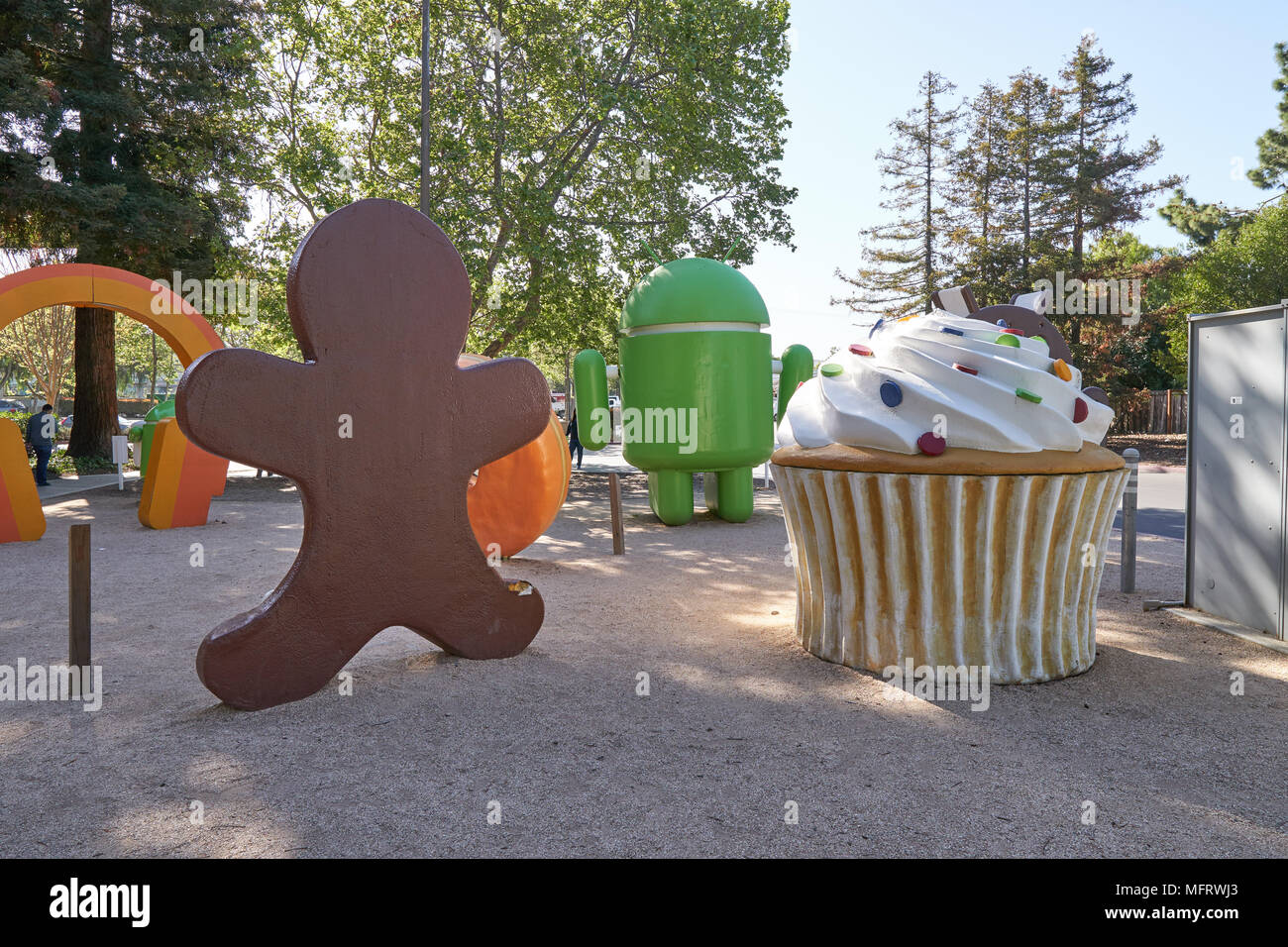 Android sculpture garden hi-res stock photography and images - Alamy