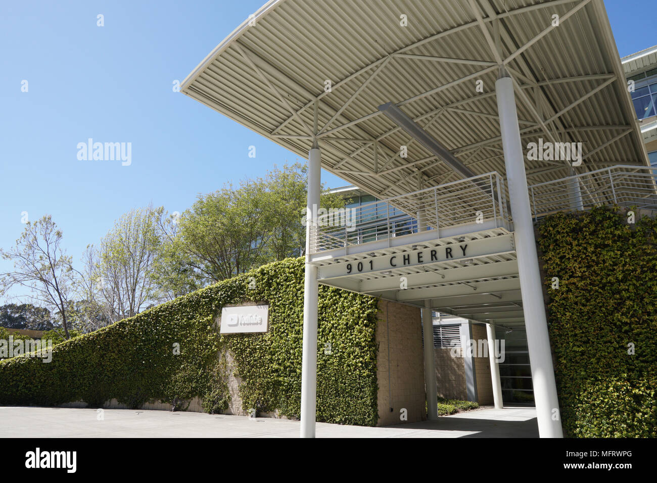 Youtube Offices in San Bruno Stock Photo - Alamy
