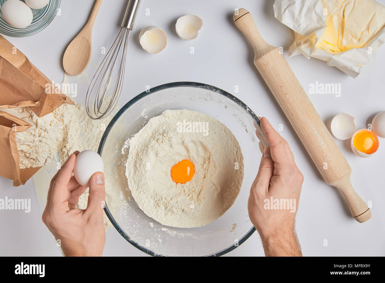 Adding eggs hi-res stock photography and images - Alamy